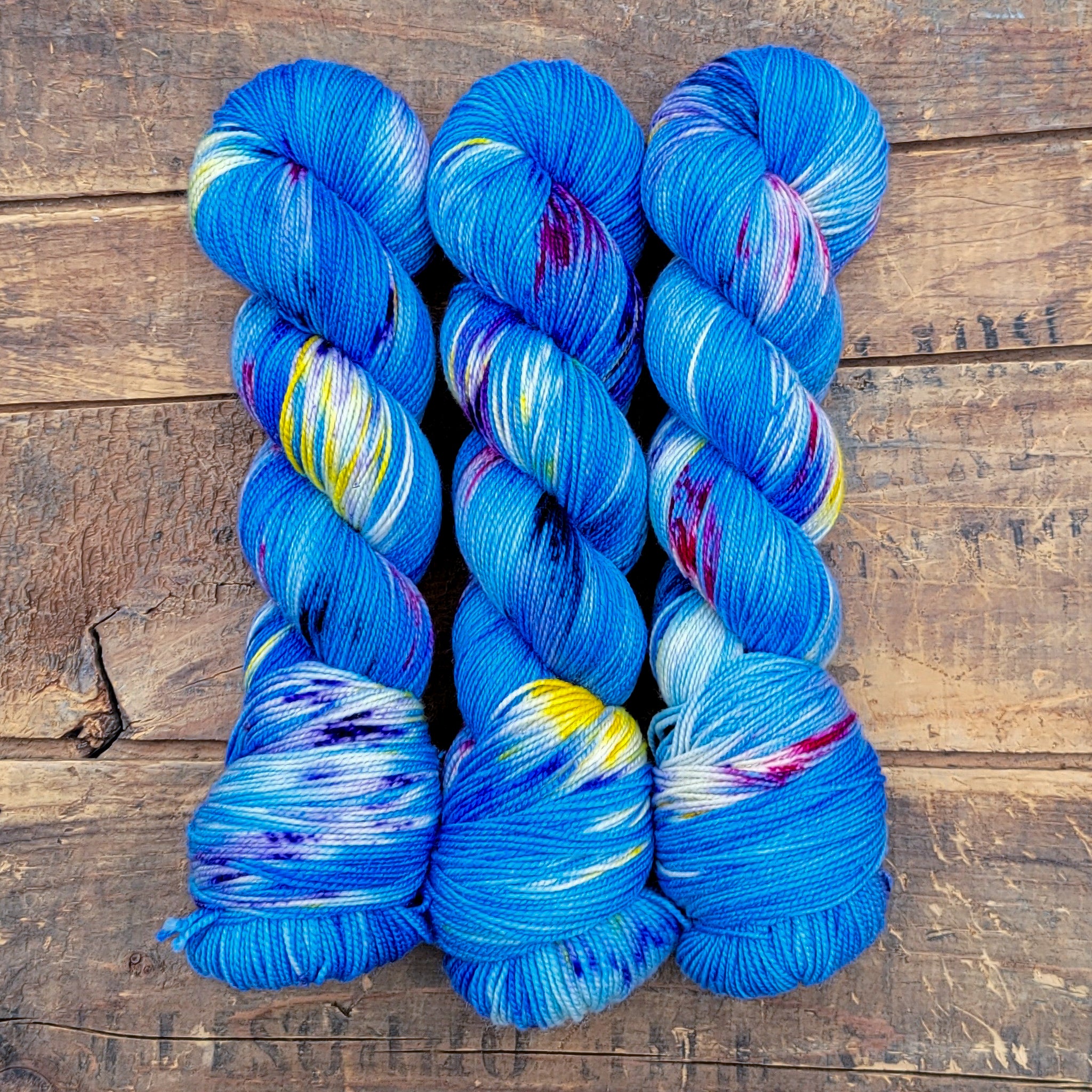 Mr. DNA | 2025 Jurassic Park Yarn Club – FIREWEED FIBRE CO